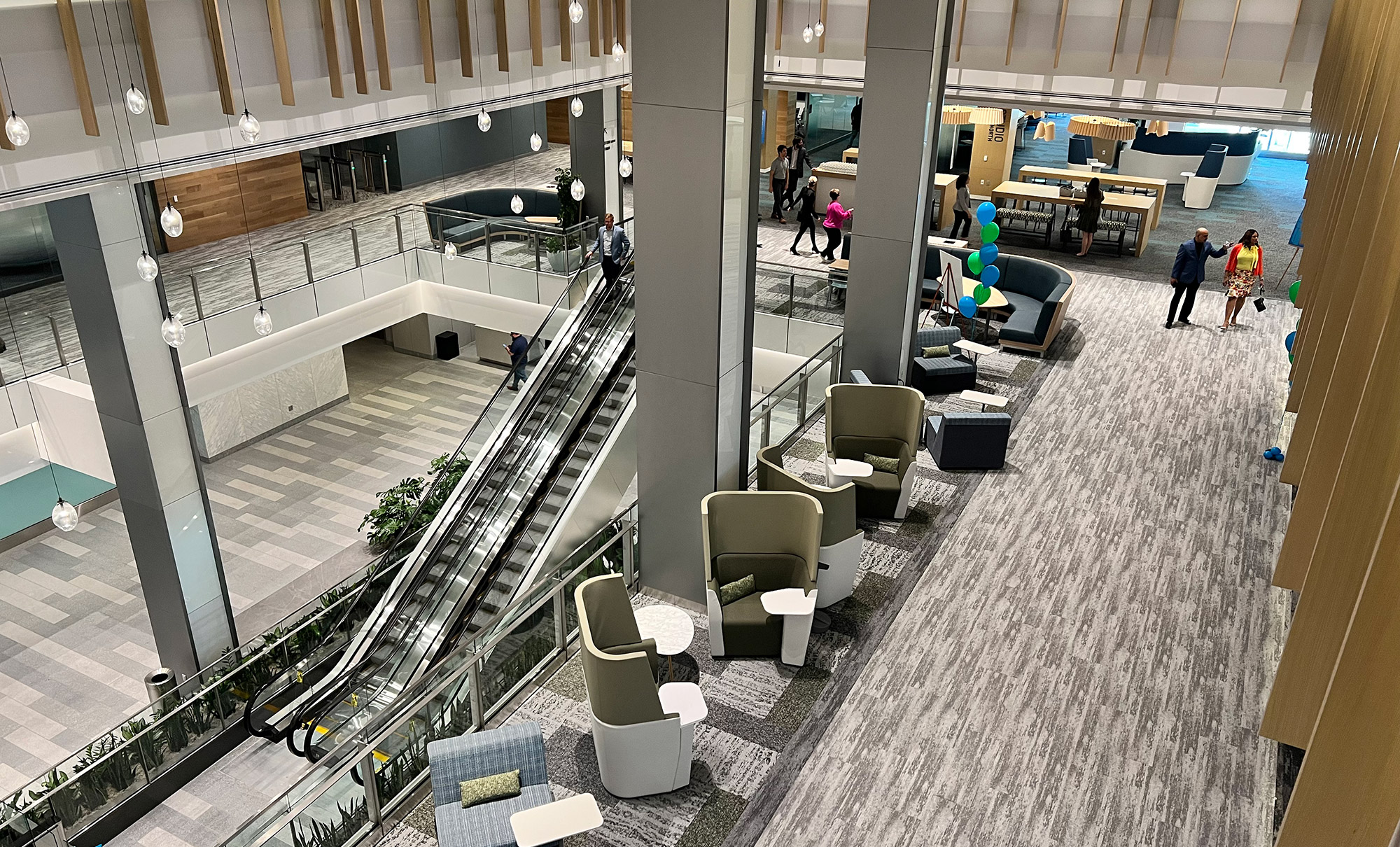 A Modern HQ Transformation - Franklin Integrated Interiors