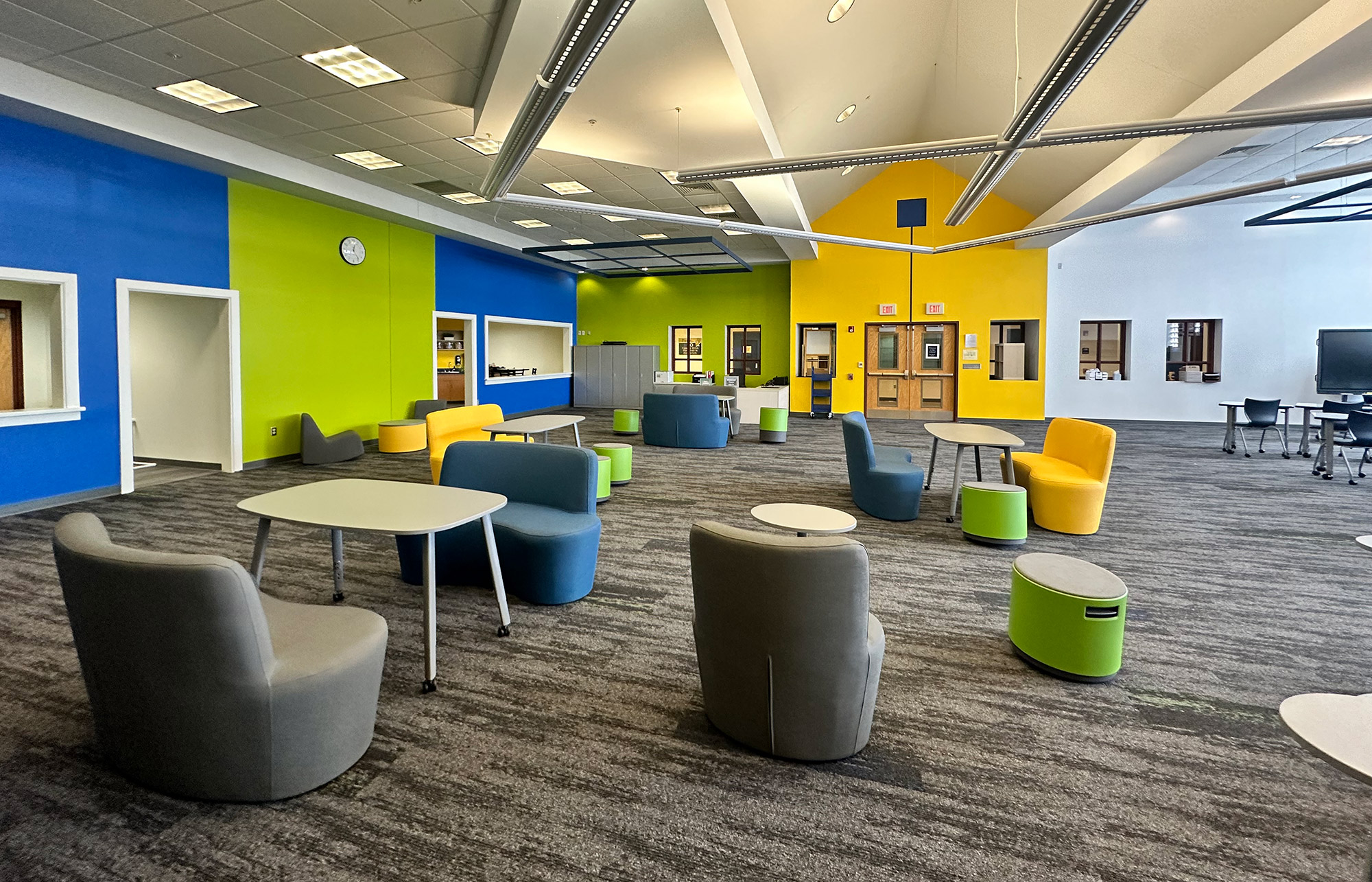 Norwin Middle School - Franklin Integrated Interiors